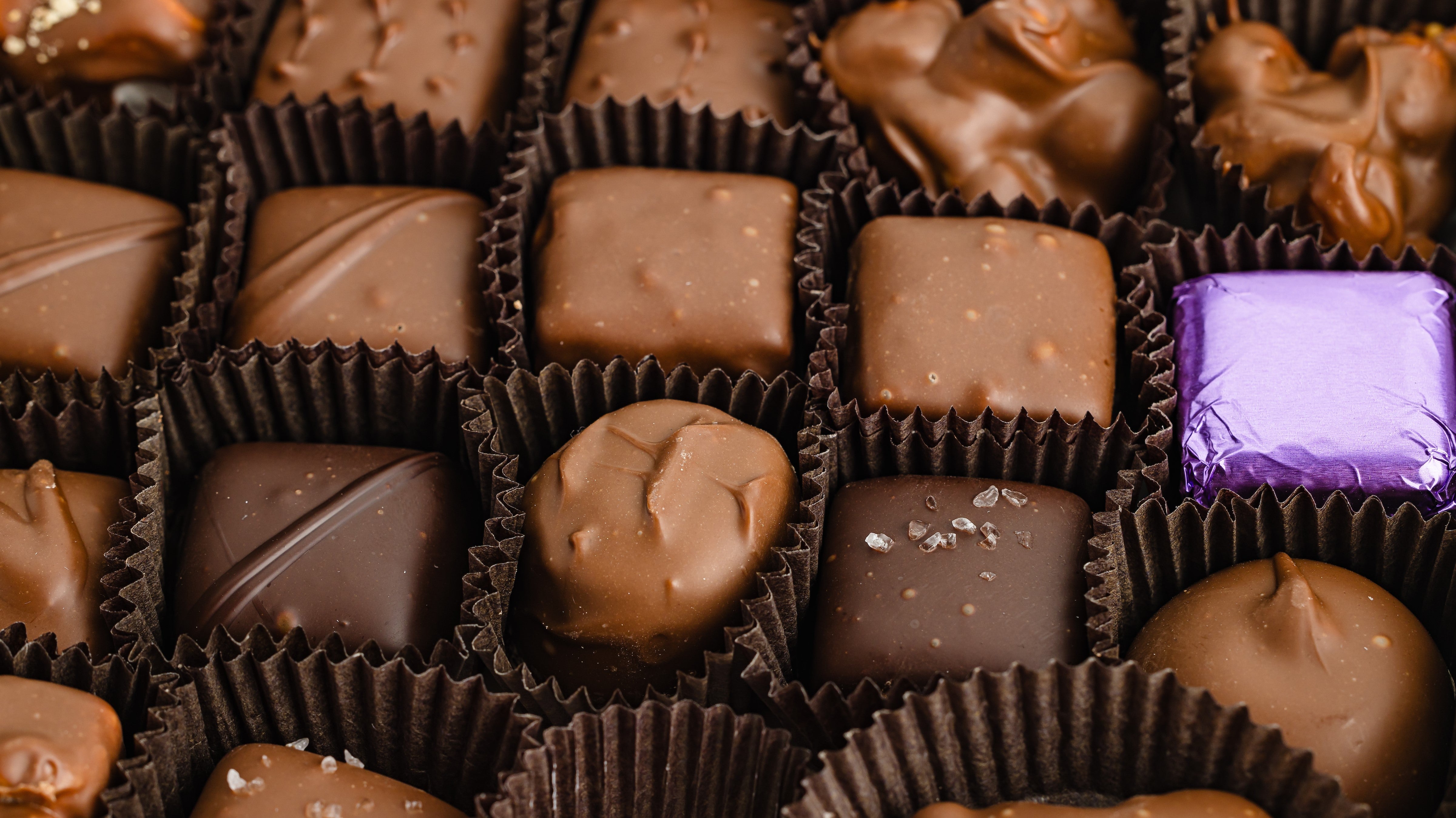 Gift Giving - Minonk Chocolate Company